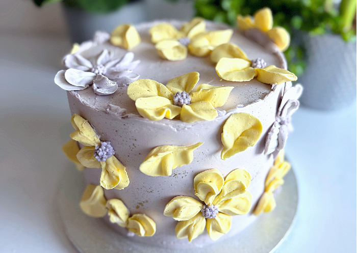 29.9.2025, Kurz pečení - Nový lískooříškový dort zdobený novou ...